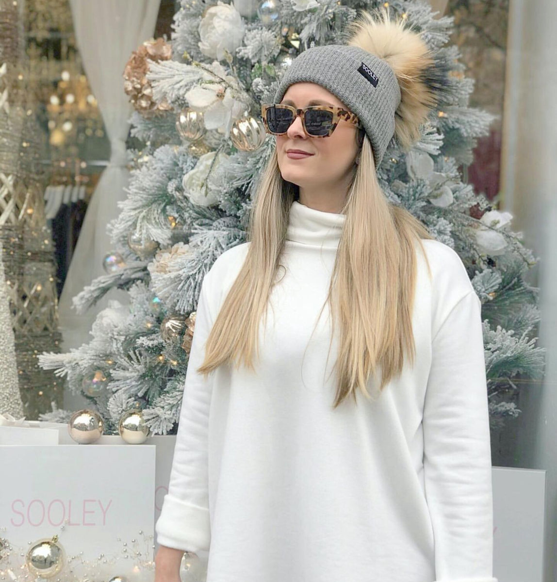 Cashmere Hat With Fur Pom – sooley designs inc